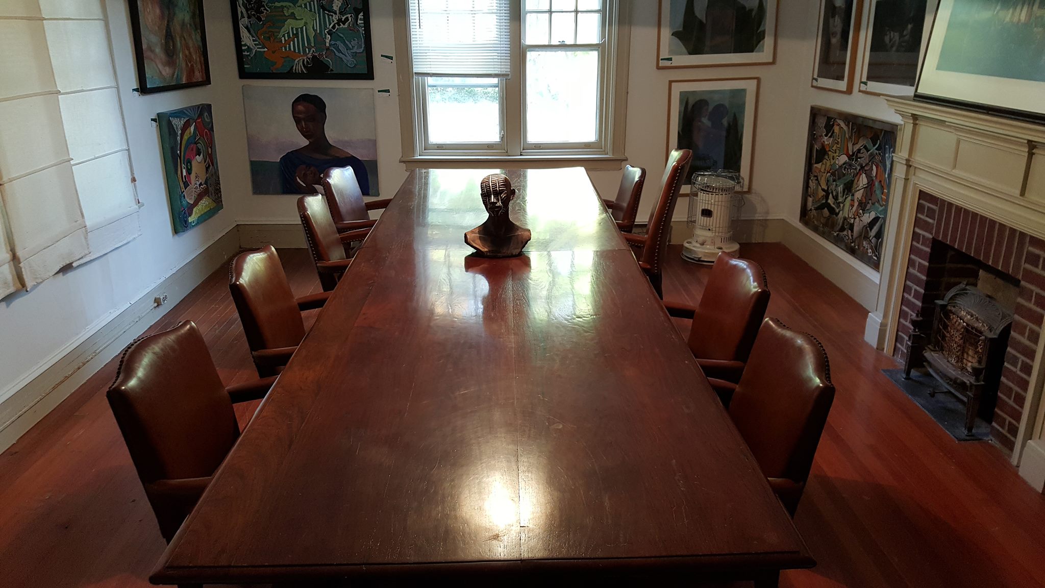 Co Work With US – October Gallery Museum